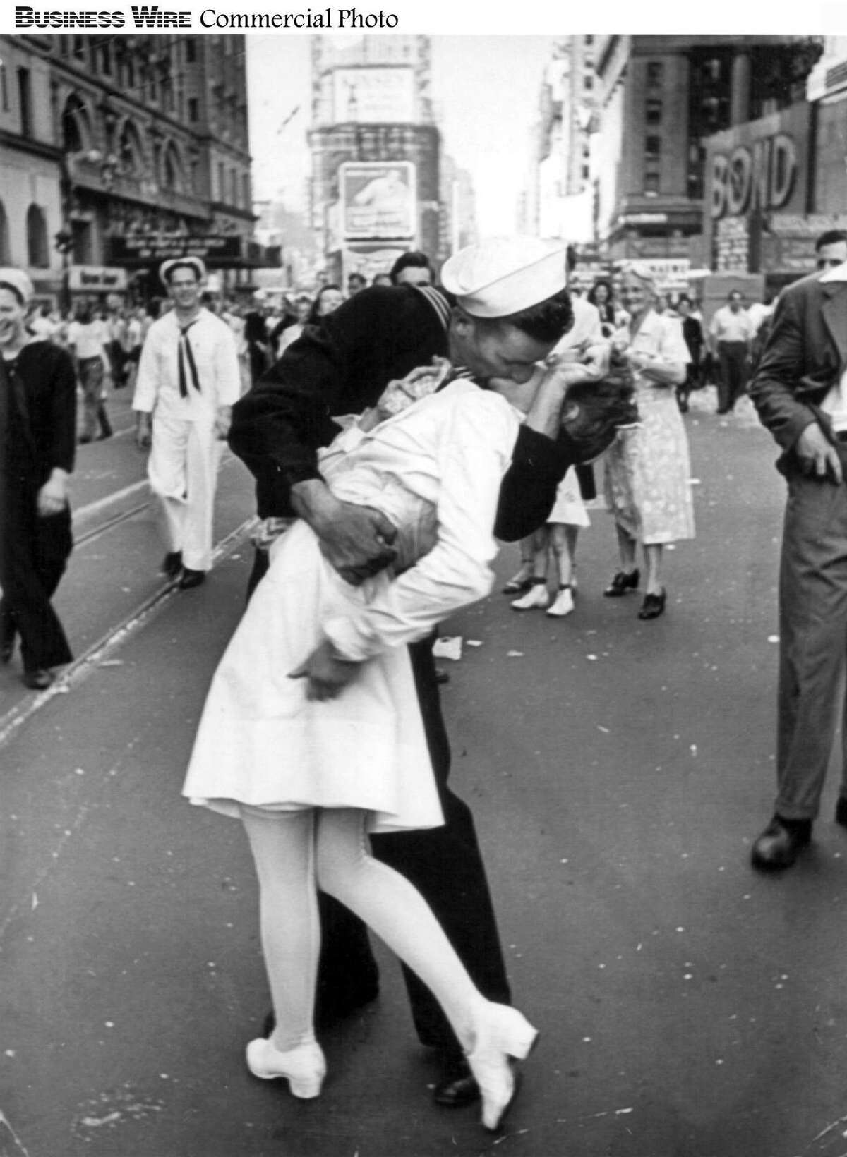 Houston man who claimed honor as 'Times Square Kiss' sailor dies at 86