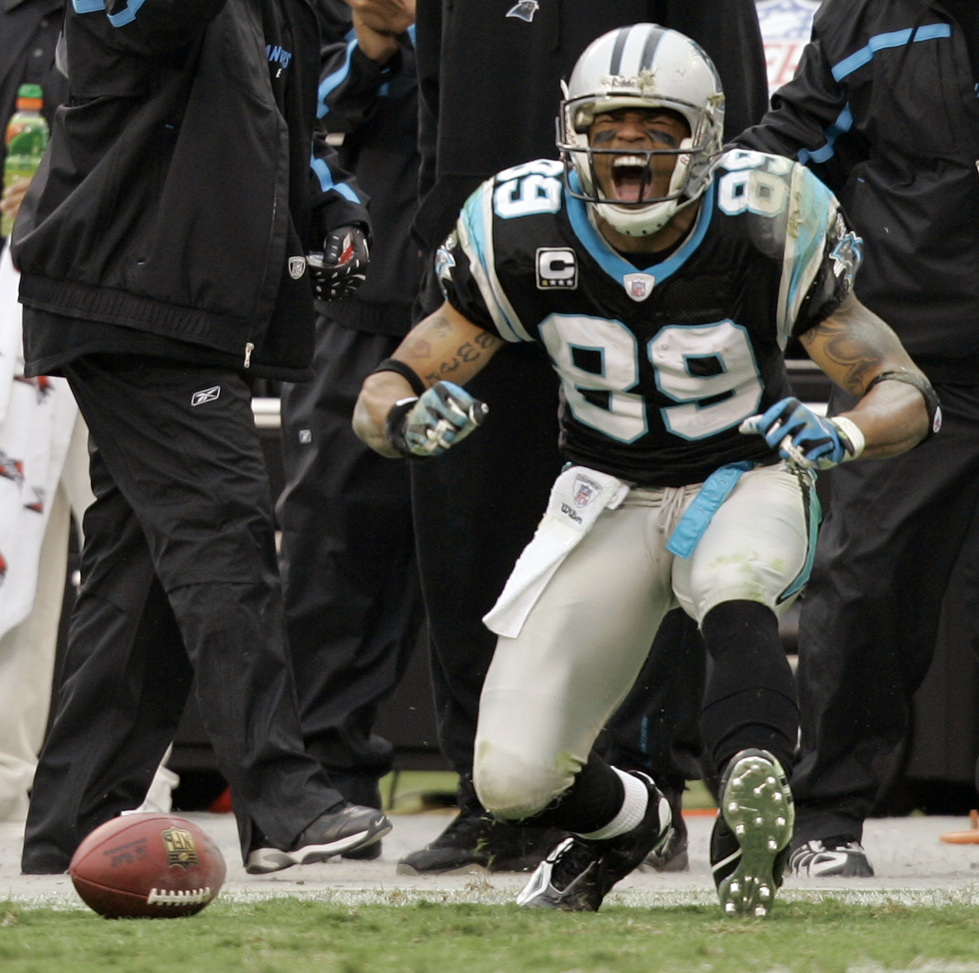 Former Panthers WR Smith signs with Ravens