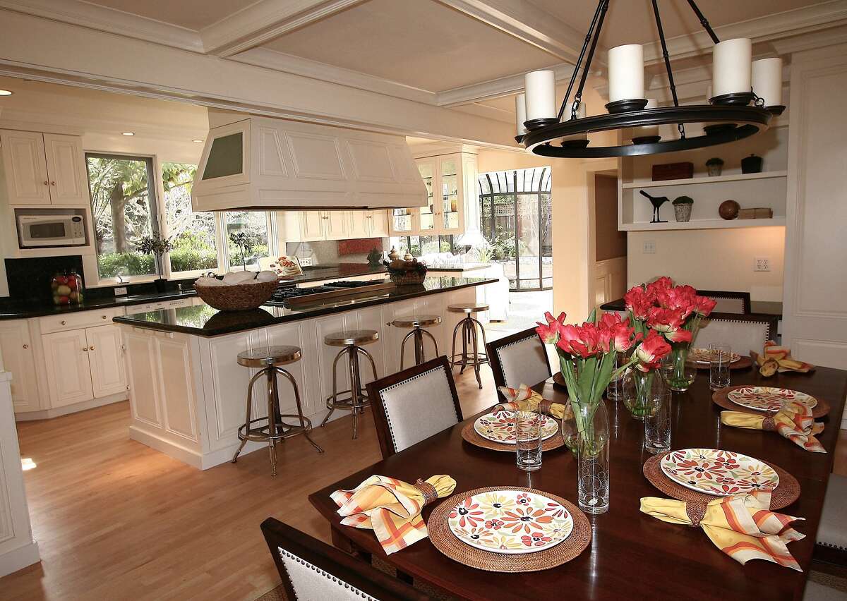 Ross Craftsman includes scenic solarium