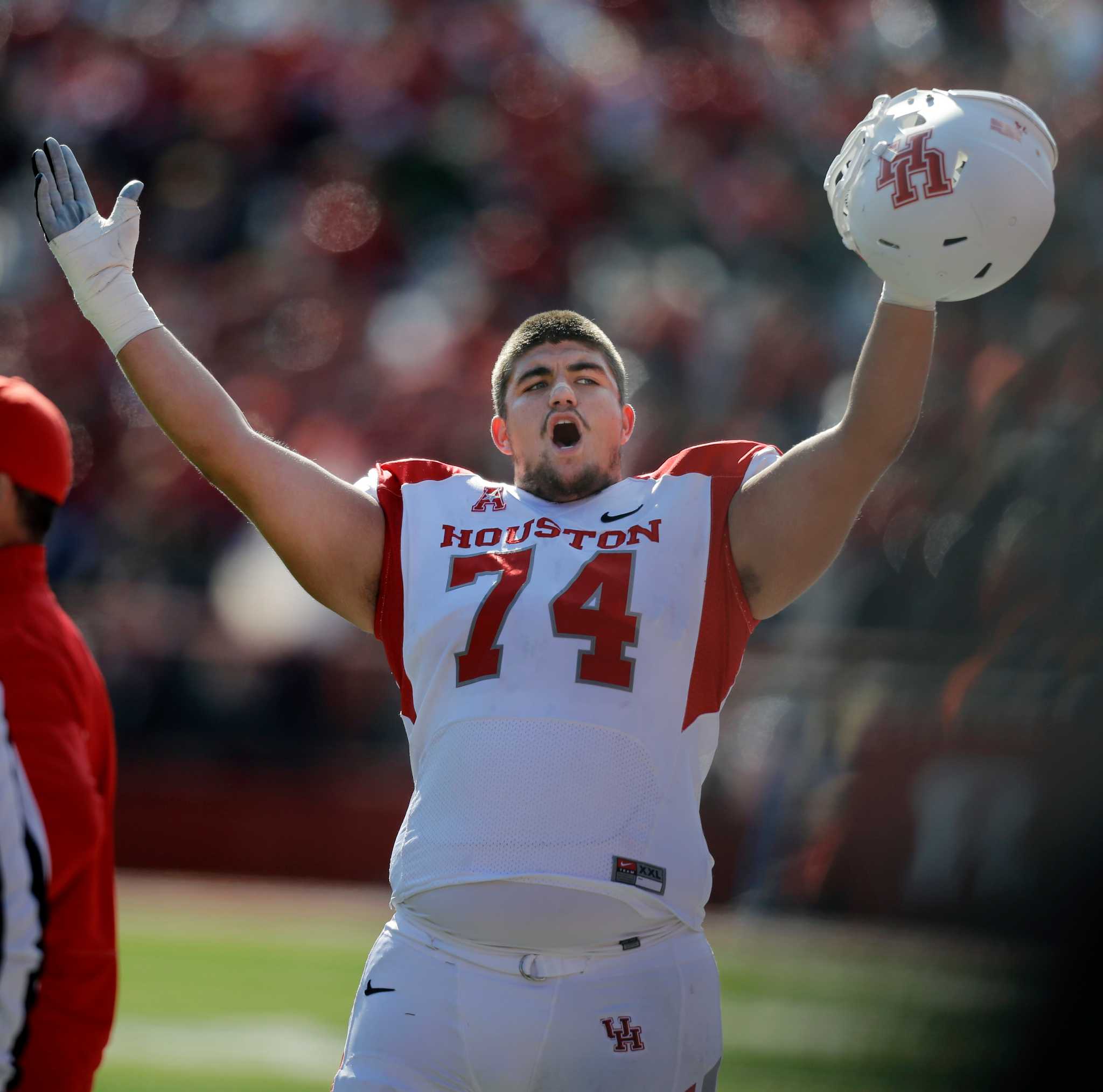 Bonds run deep for UH's offensive line duo
