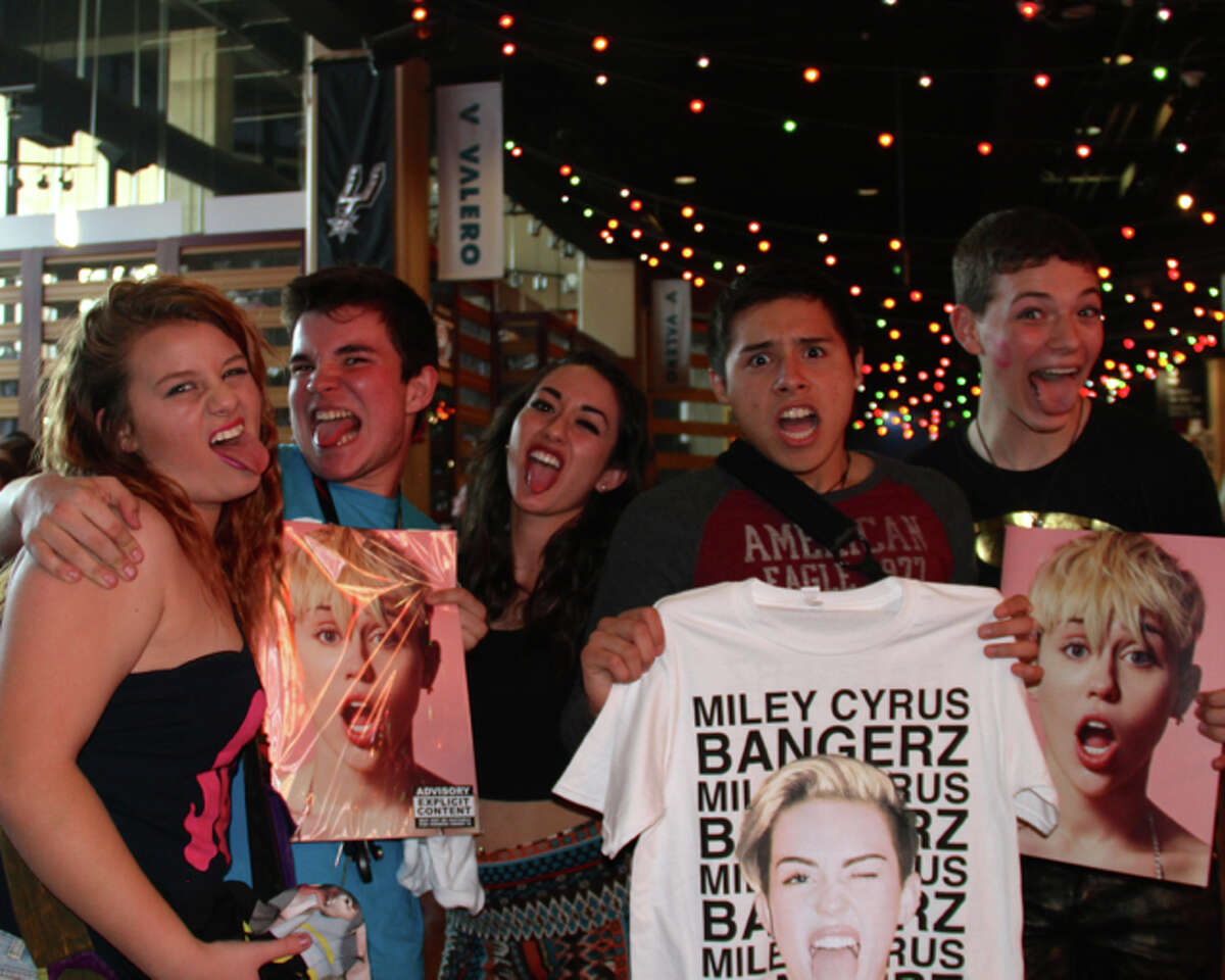 Miley Cyrus: You can learn a lot from a foam finger