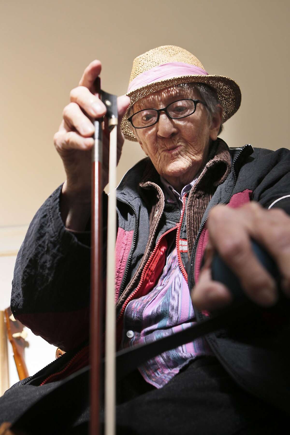 Jackie Jones, Alemany market's 1-woman band, on the mend