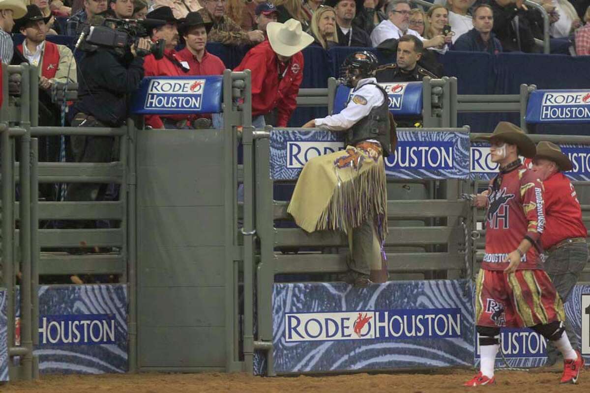 Bull riding at the rodeo gets closer look
