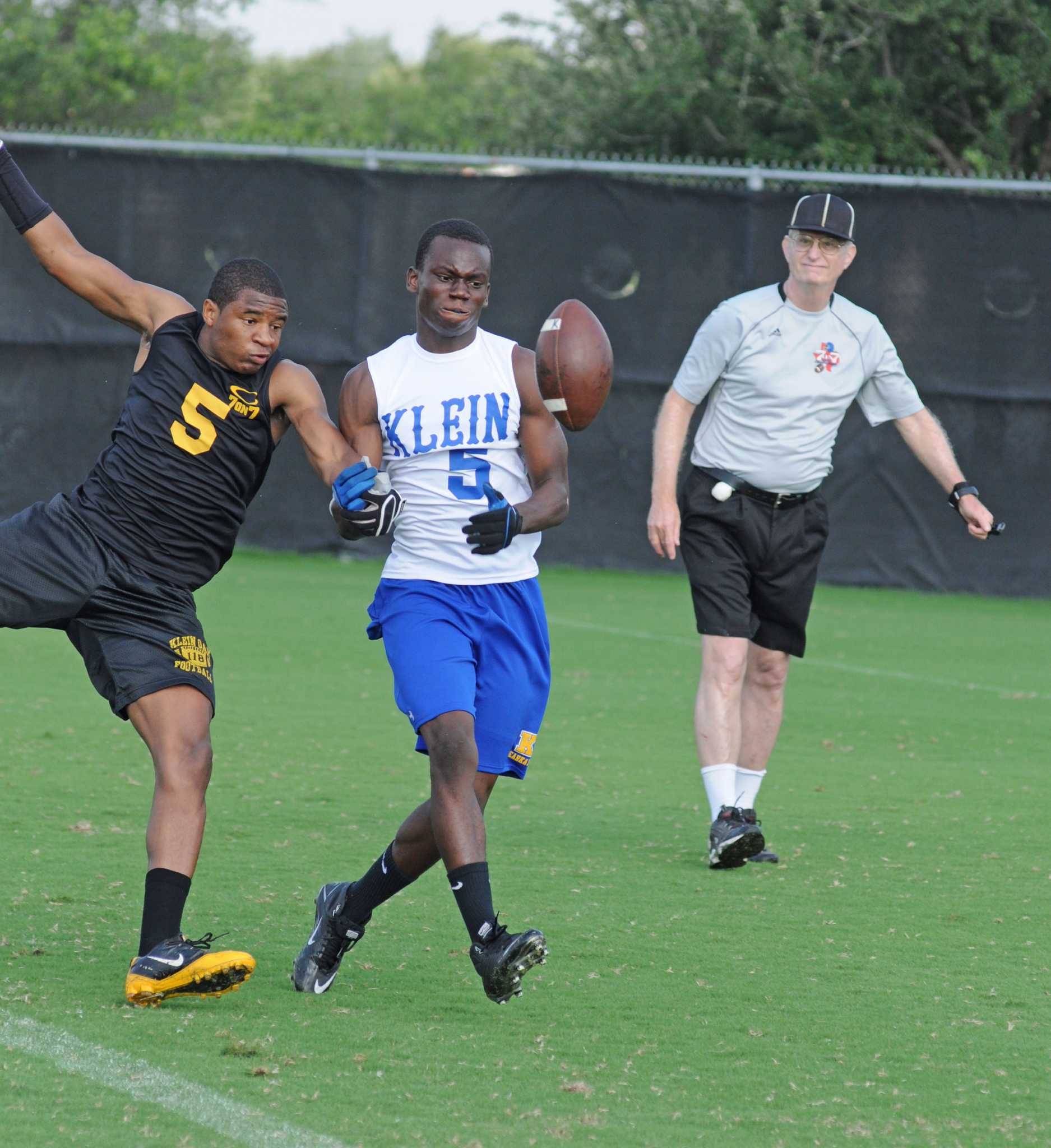 Track: Klein shows well in field events at meet