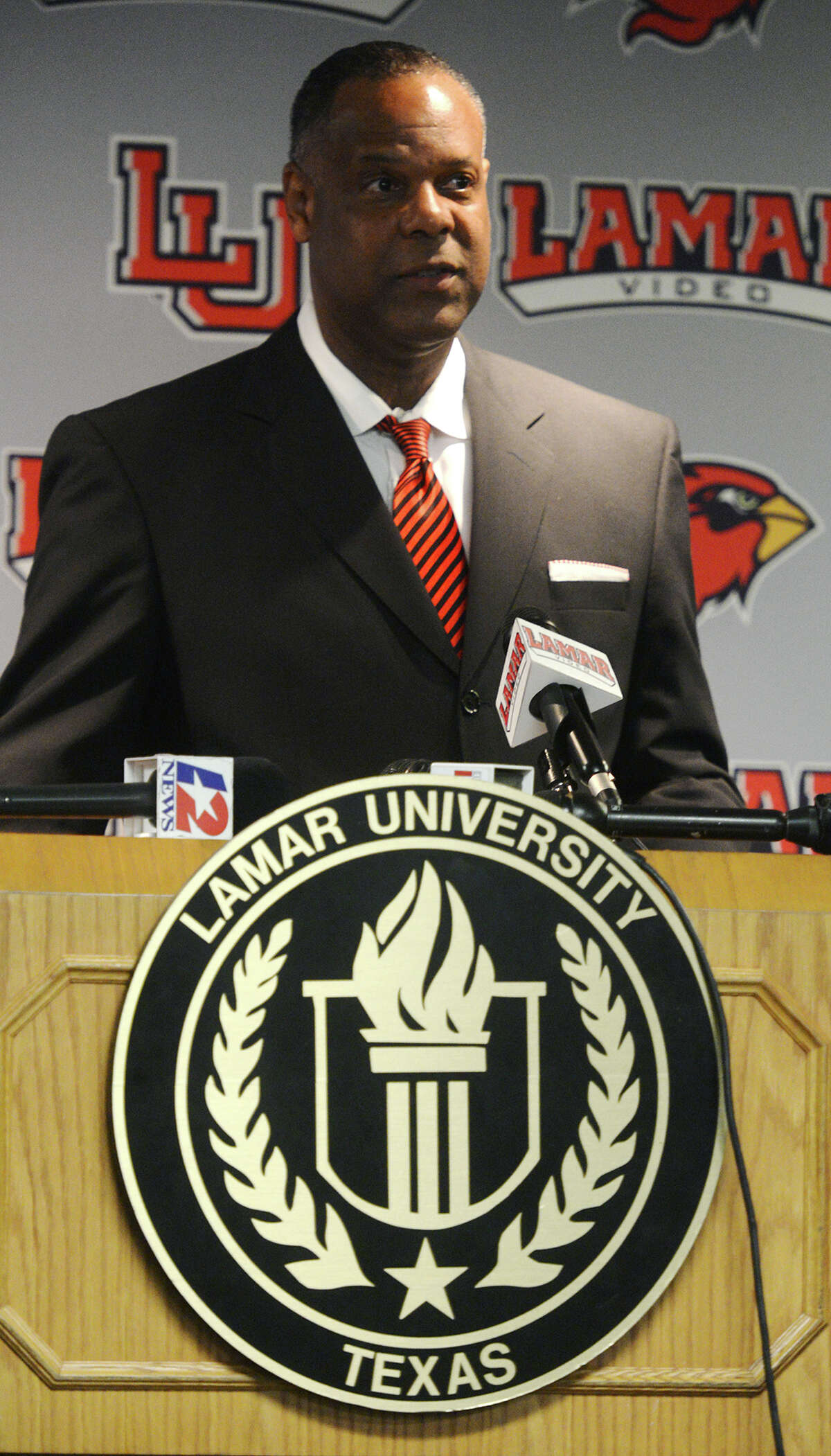 Price named Lamar head coach