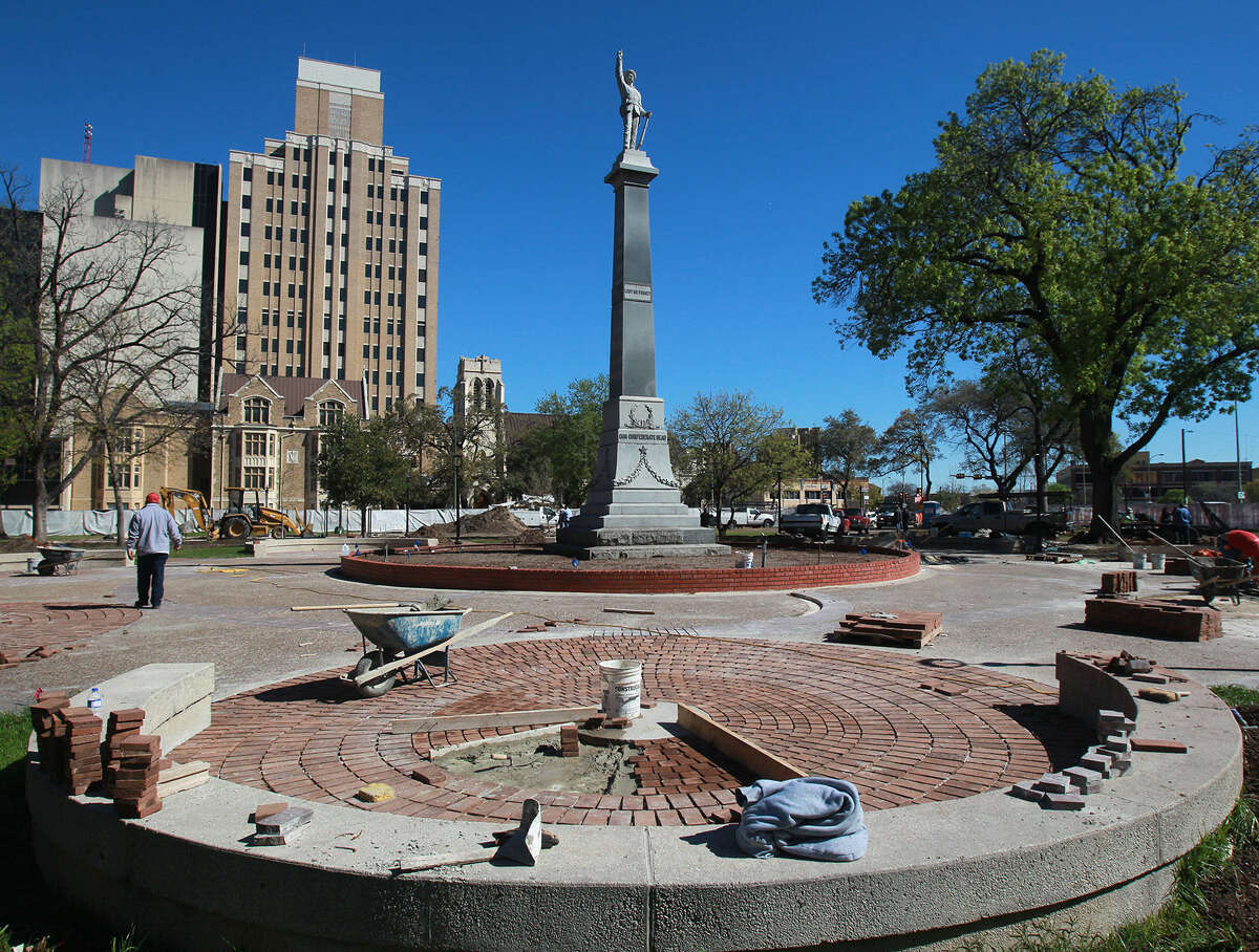 Travis Park gets ready for the big reveal