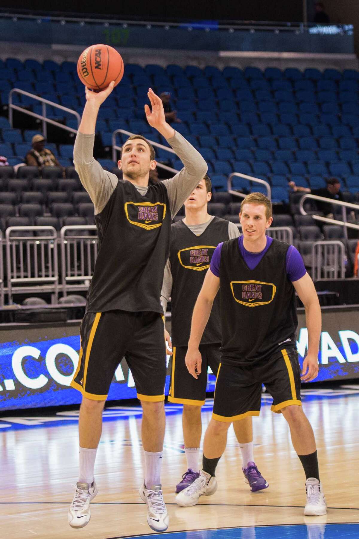 Photos: UAlbany basketball 2013-14