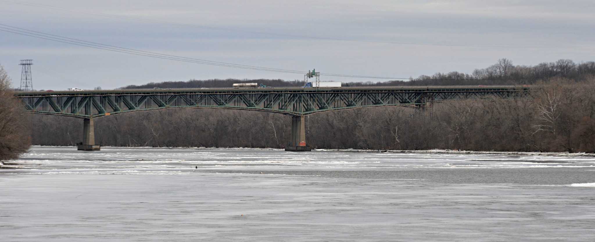 Wreck on Patroon Island Bridge caused traffic havoc on I-90
