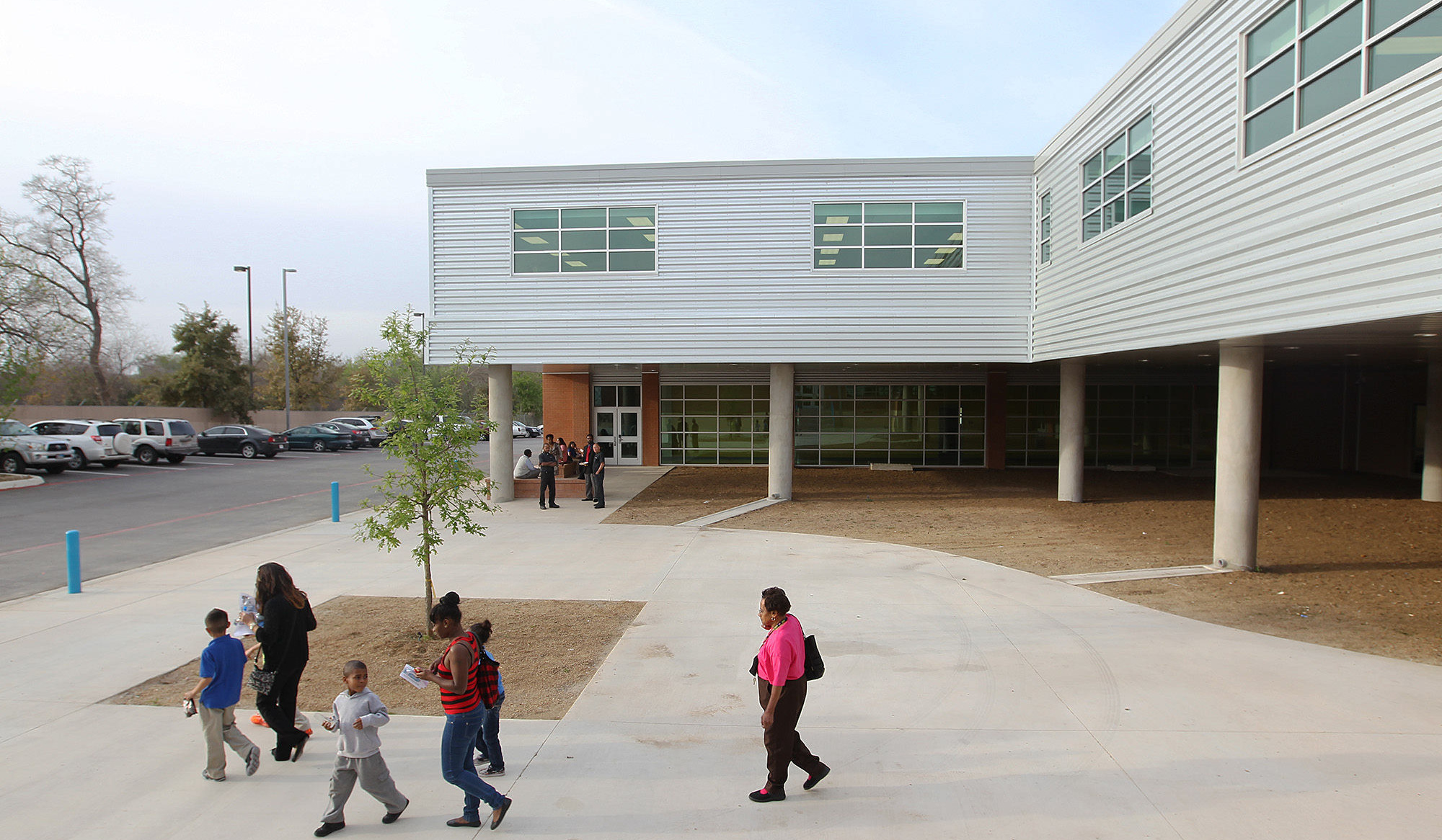 SAISD shows off renovated Cameron Elementary School