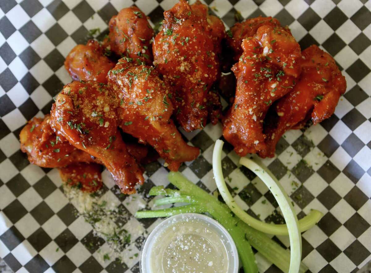 Dining on a Budget | Poppy's Pizza