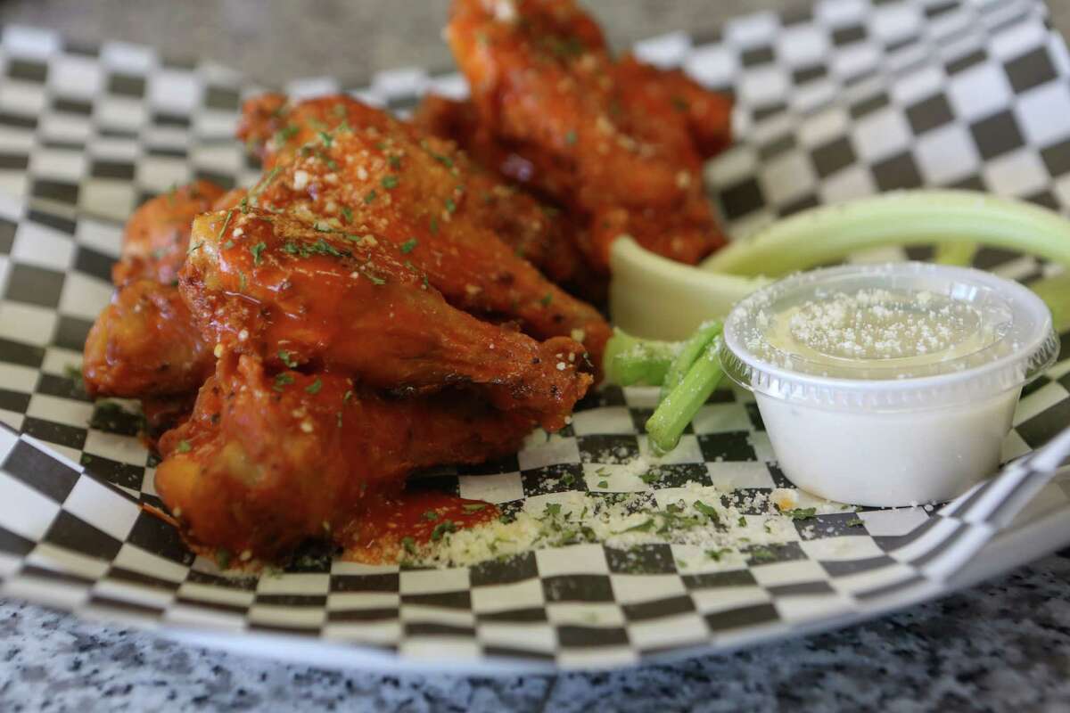 Dining on a Budget | Poppy's Pizza