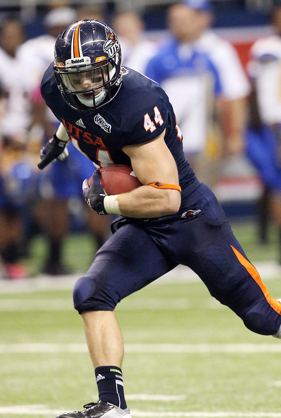 UTSA notebook: Two invited to combine