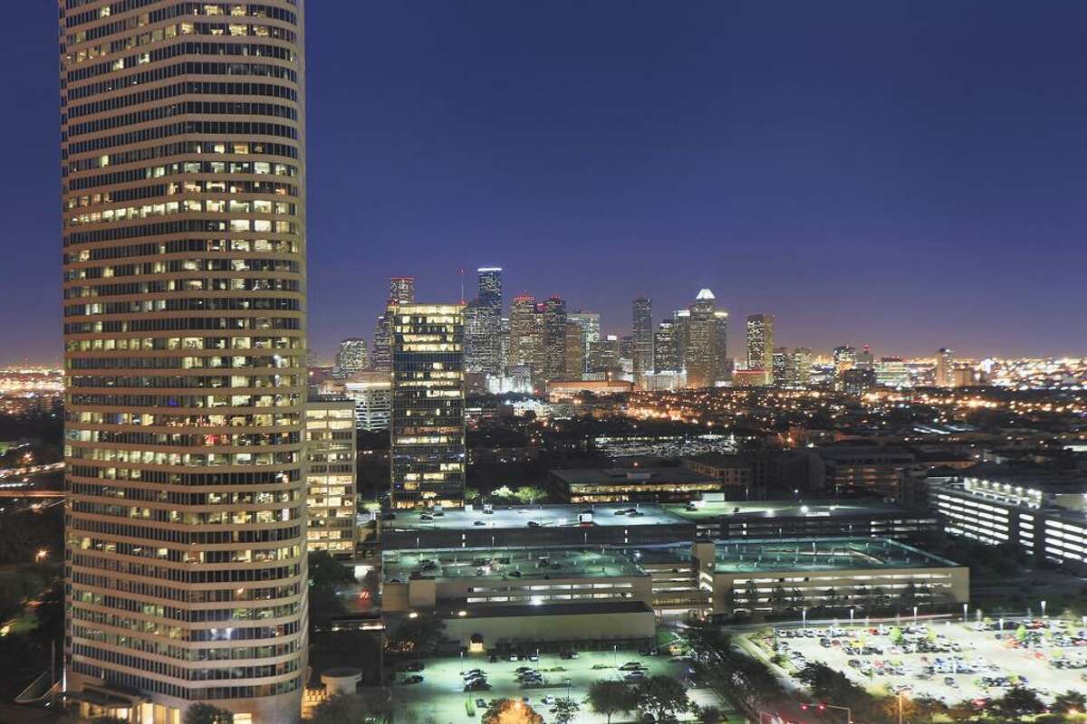 Houston condo has stunning downtown views