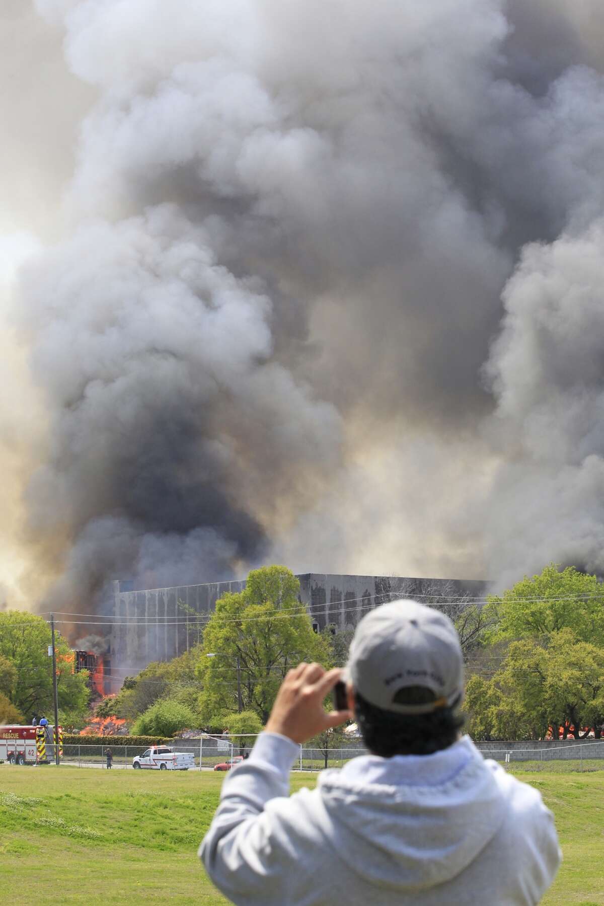 Fire official speculates on cause of Montrose blaze