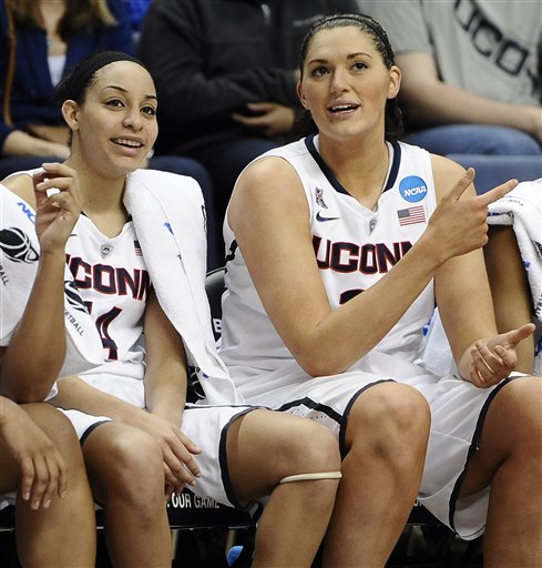 UConn's Dolson, Hartley old hands at Final Four