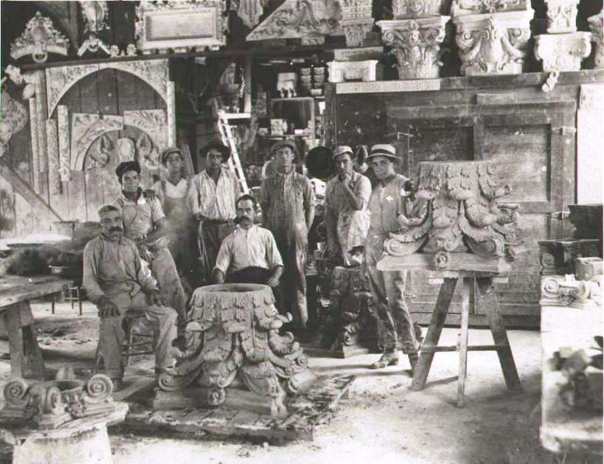 Pianta molded 'cast stone' masterpieces