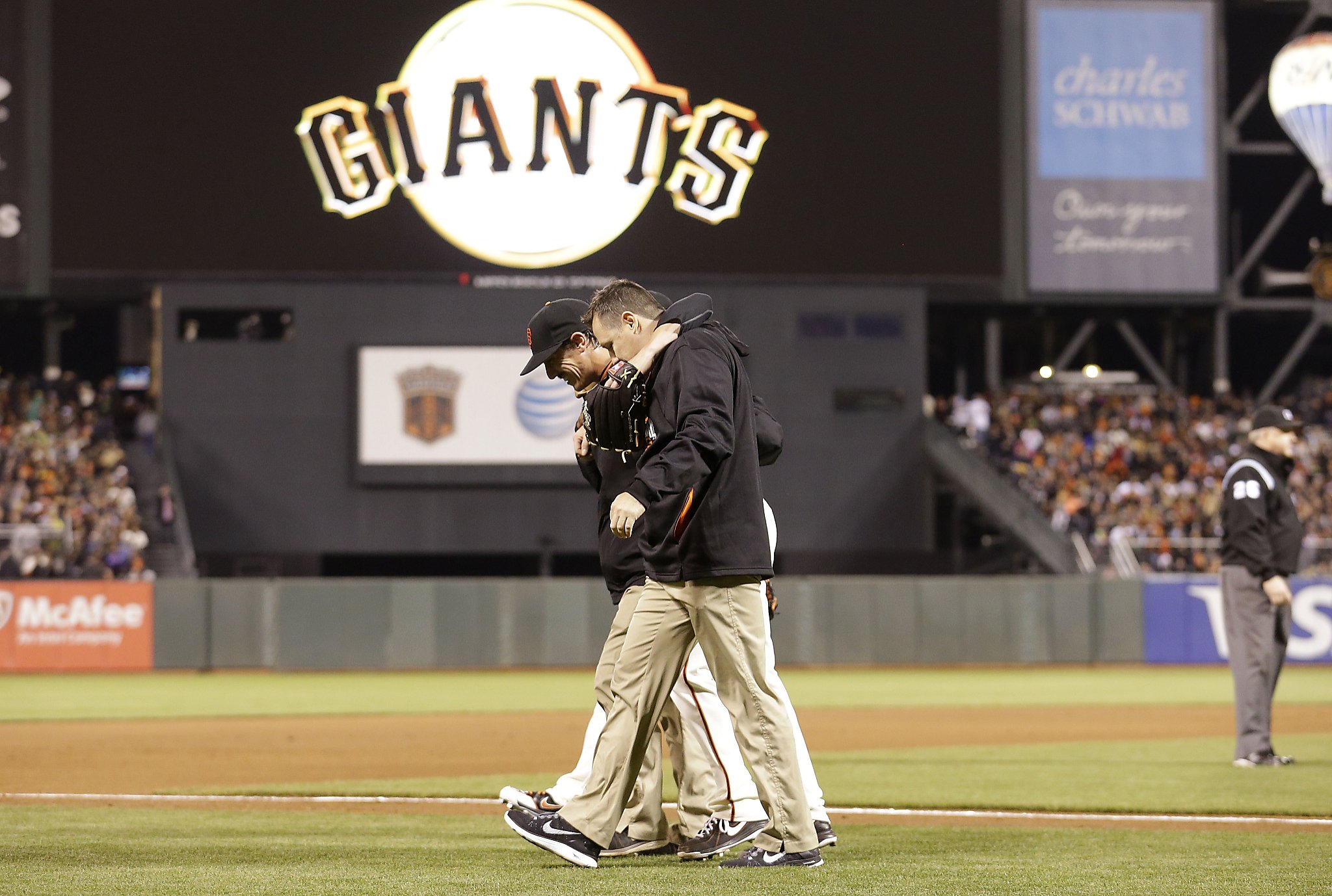 Injury to Giants' Lincecum is only a bruise