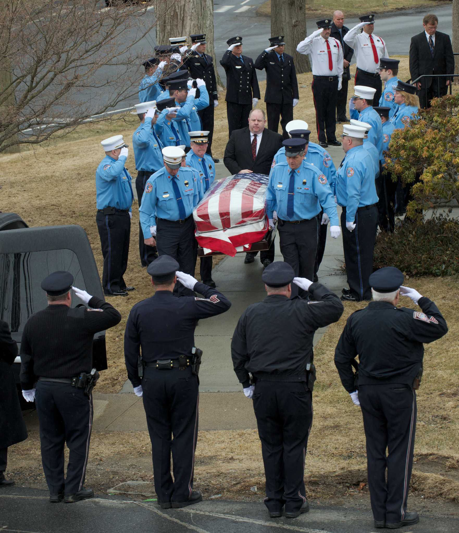 Lou Rell bid goodbye in life celebration