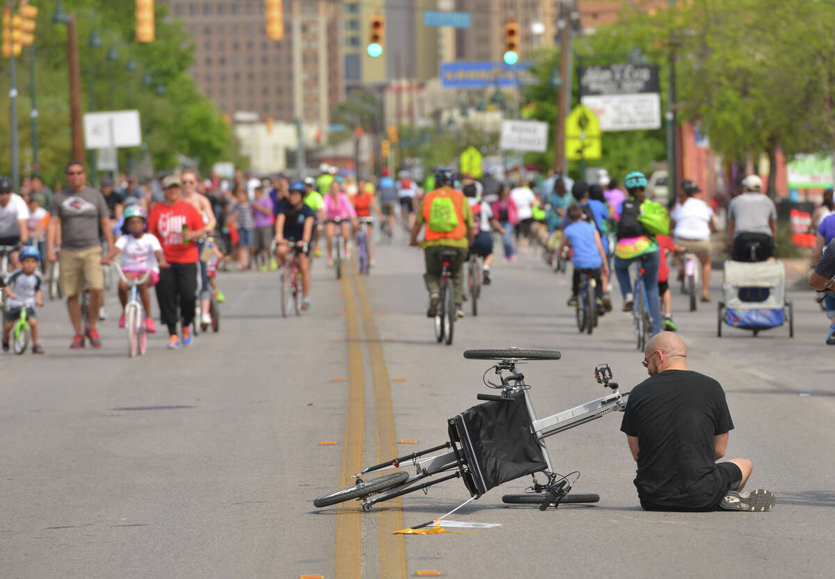 With Siclovía, you don't have to look both ways