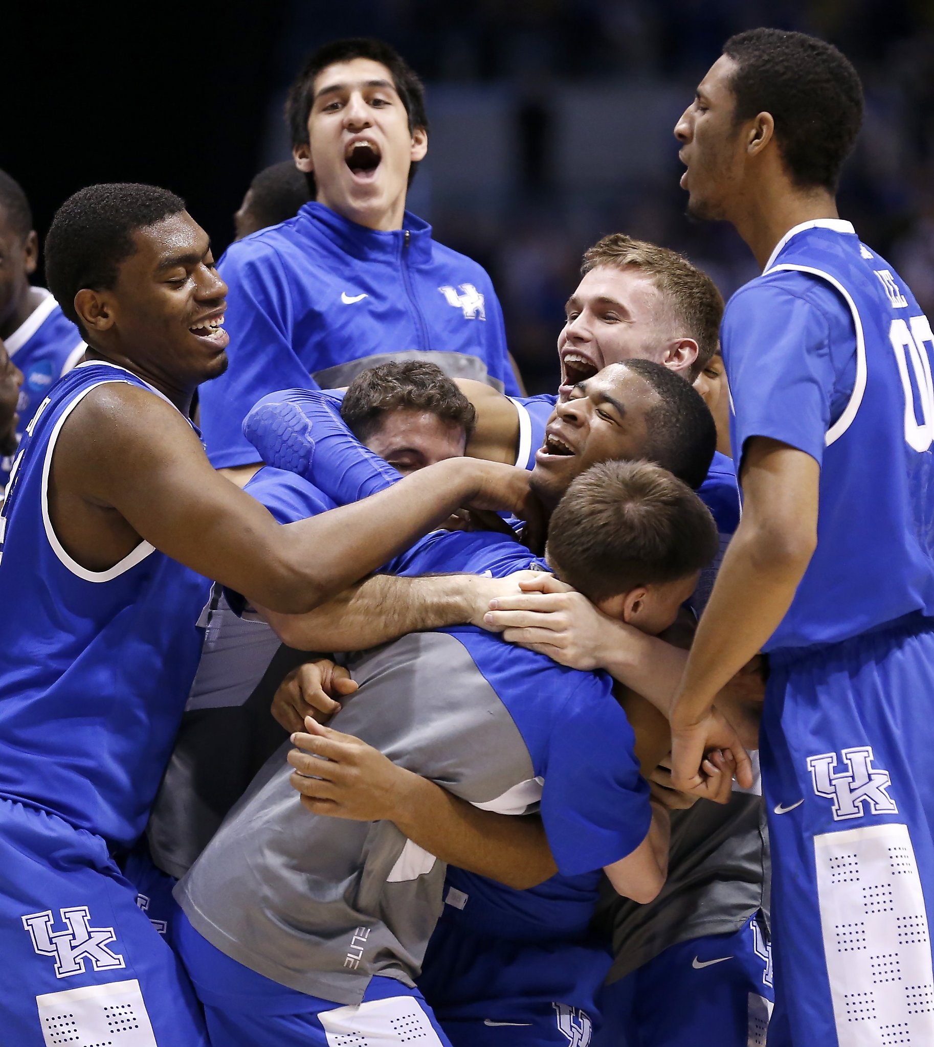 Men's college basketball results, March 30