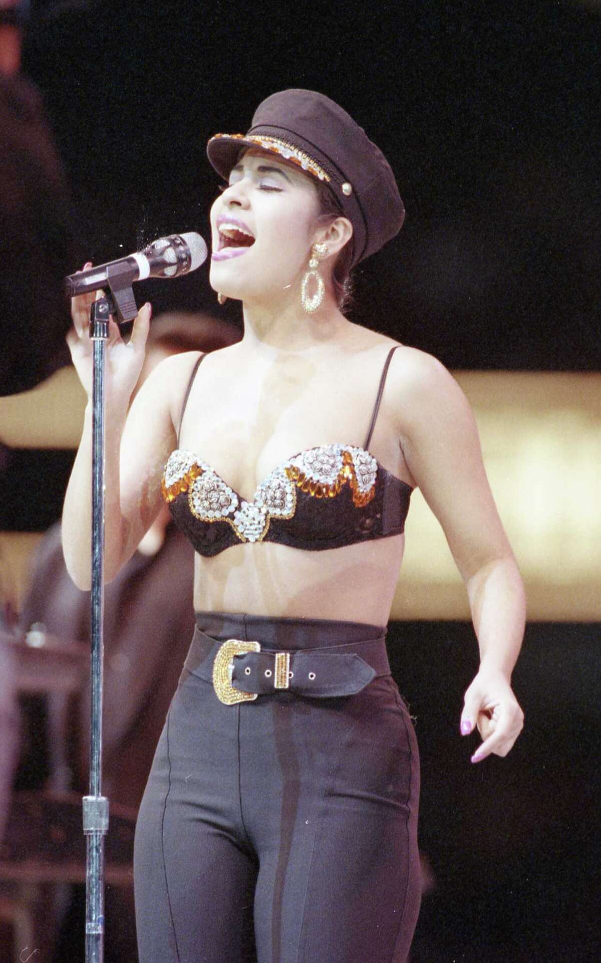 Tejano star Selena to be honored at Fiesta de la Flor