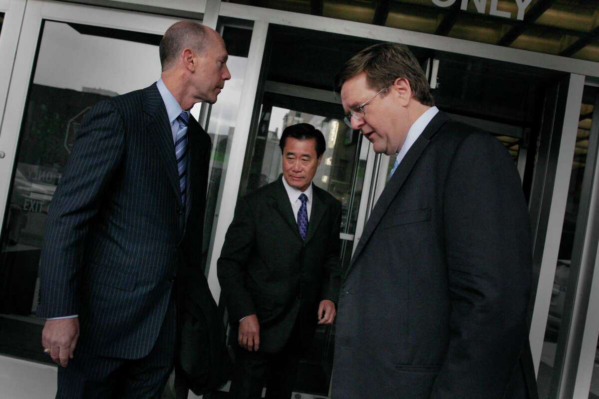 Calif. state Sen. Yee's lawyer raises questions about case