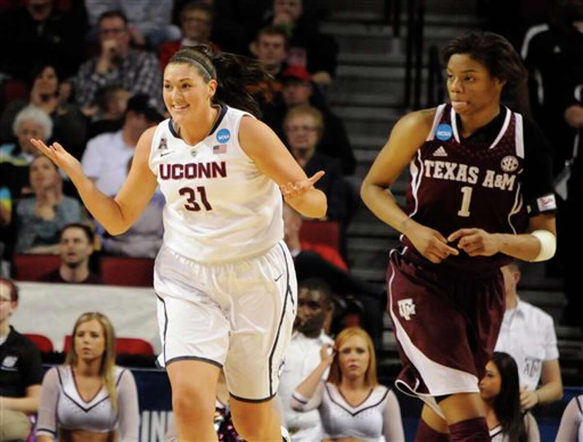 UConn's Dolson, Hartley old hands at Final Four