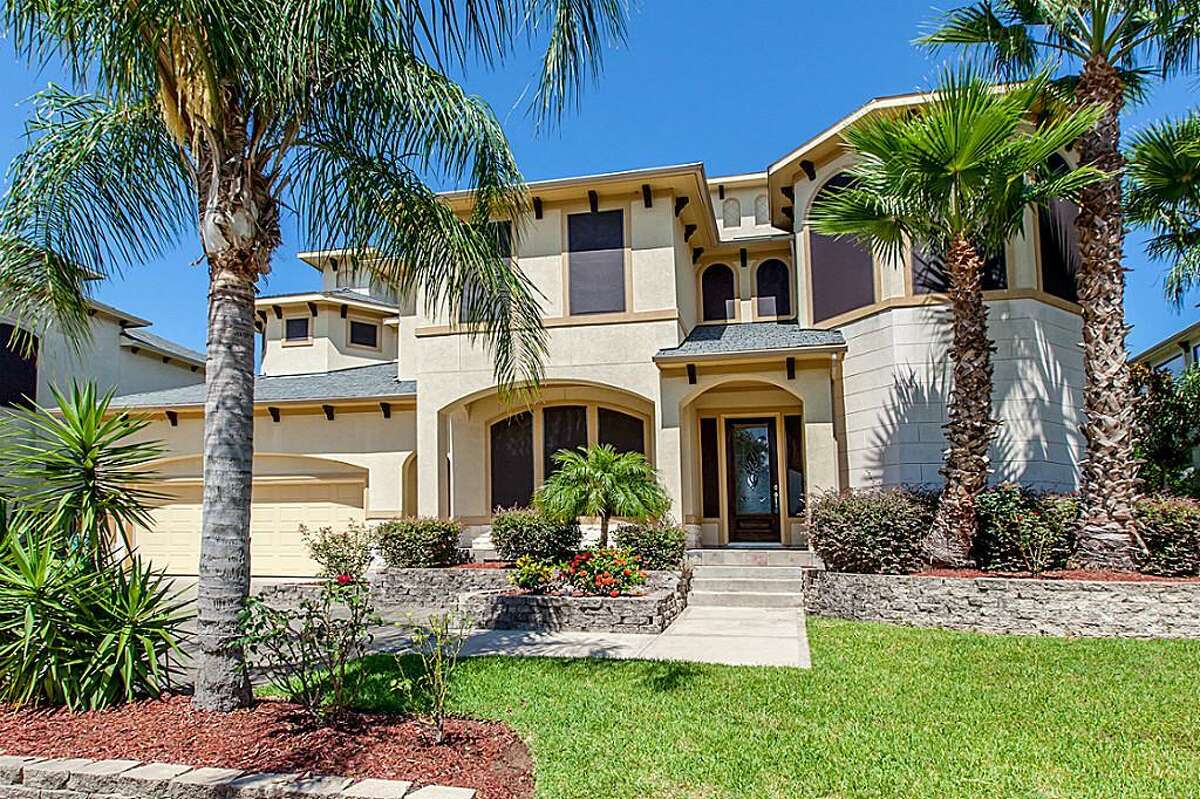 Clear Lake area is waterfront living at its best