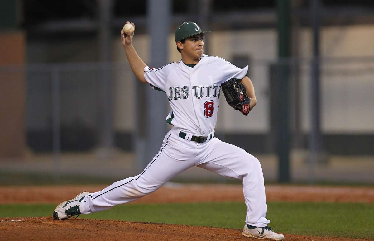 Distance runners, depth make Strake Jesuit contender for 19-5A boys ...