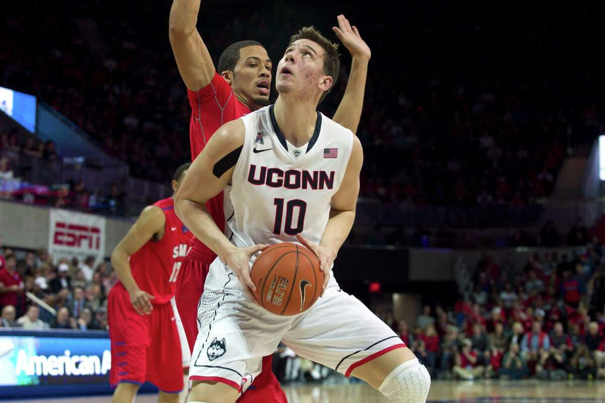 UConn vet Olander finds role as mentor rewarding