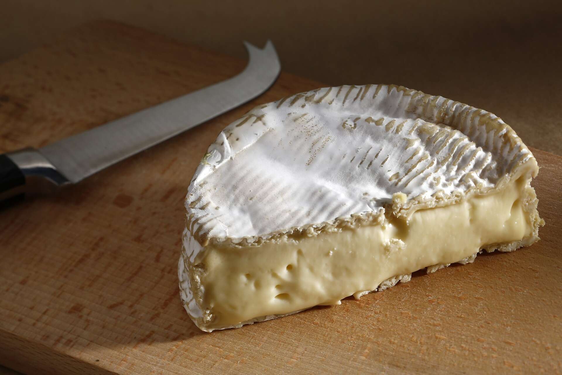 English Camembert-style cheese takes the prize