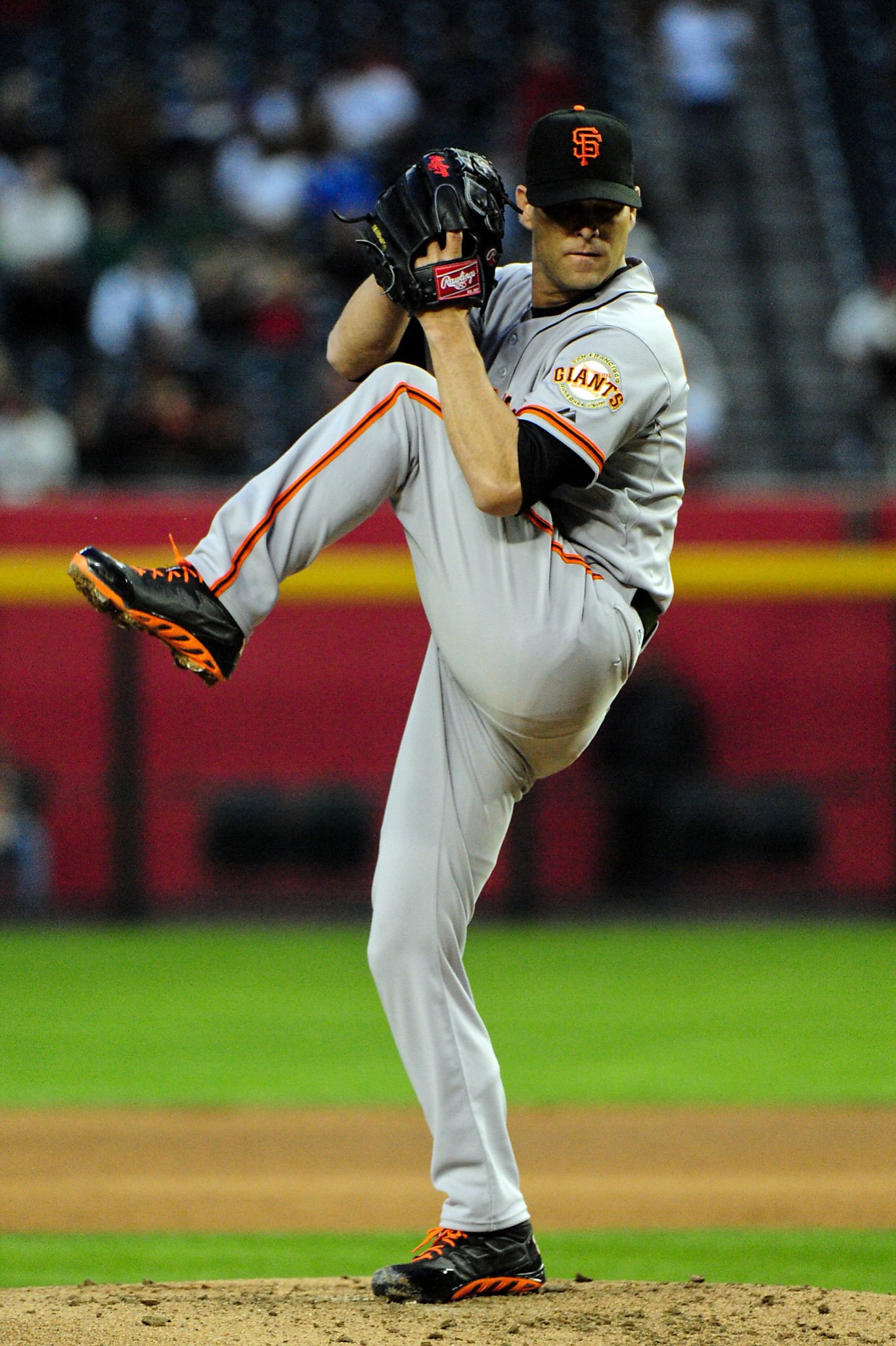 Hudson dominates Diamondbacks in Giants debut