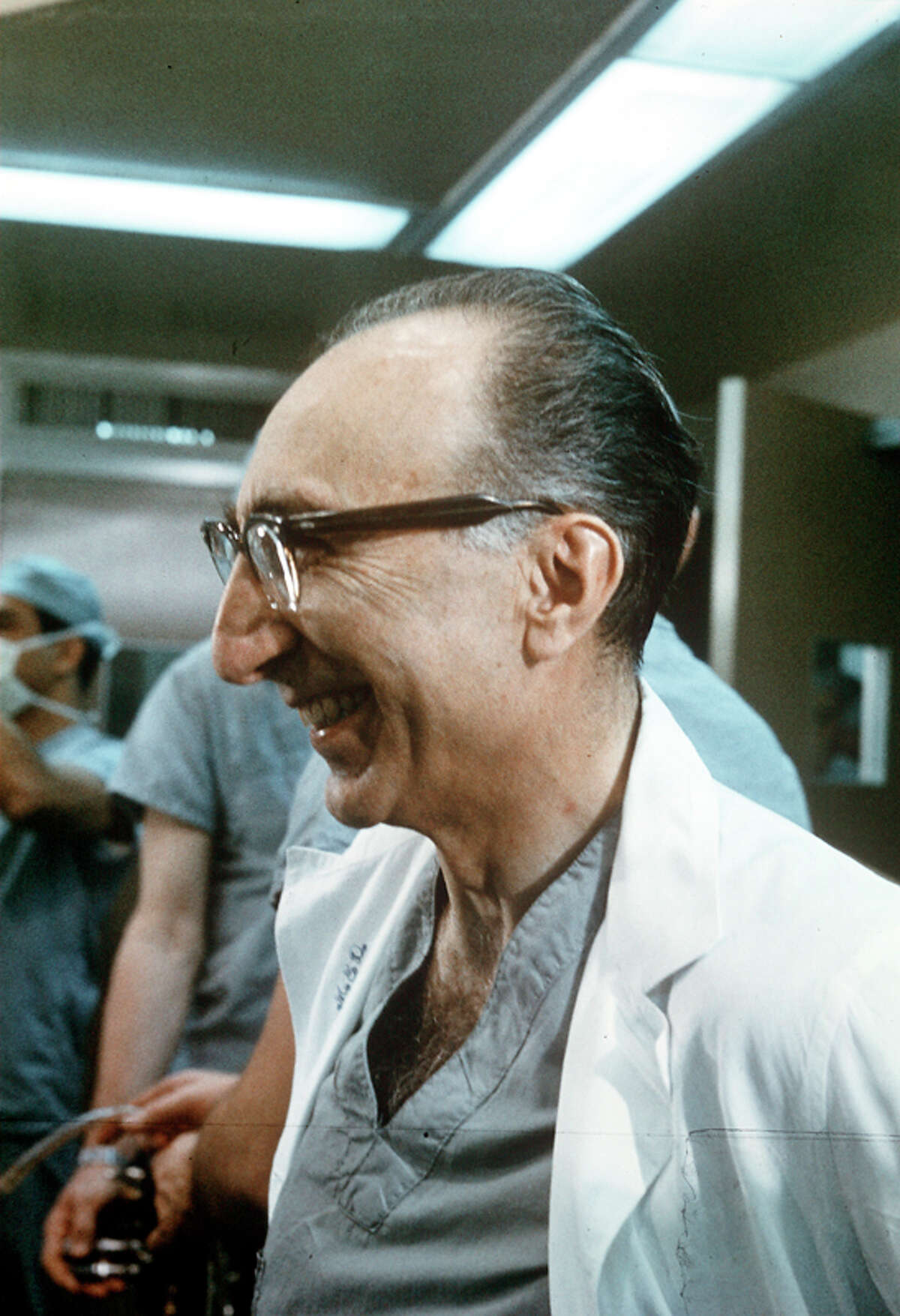 World's first artificial heart displayed after nearly 50 years at ...