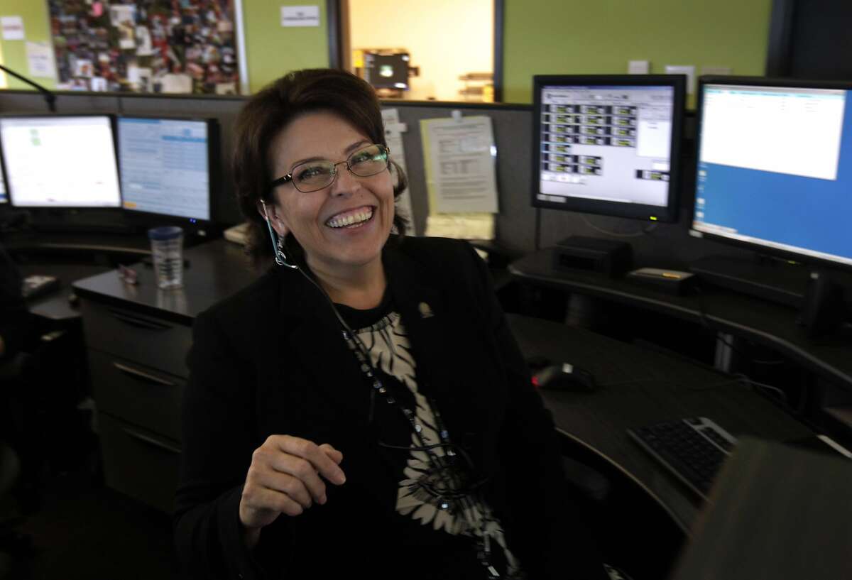Veteran 911 dispatcher calls an end to long career