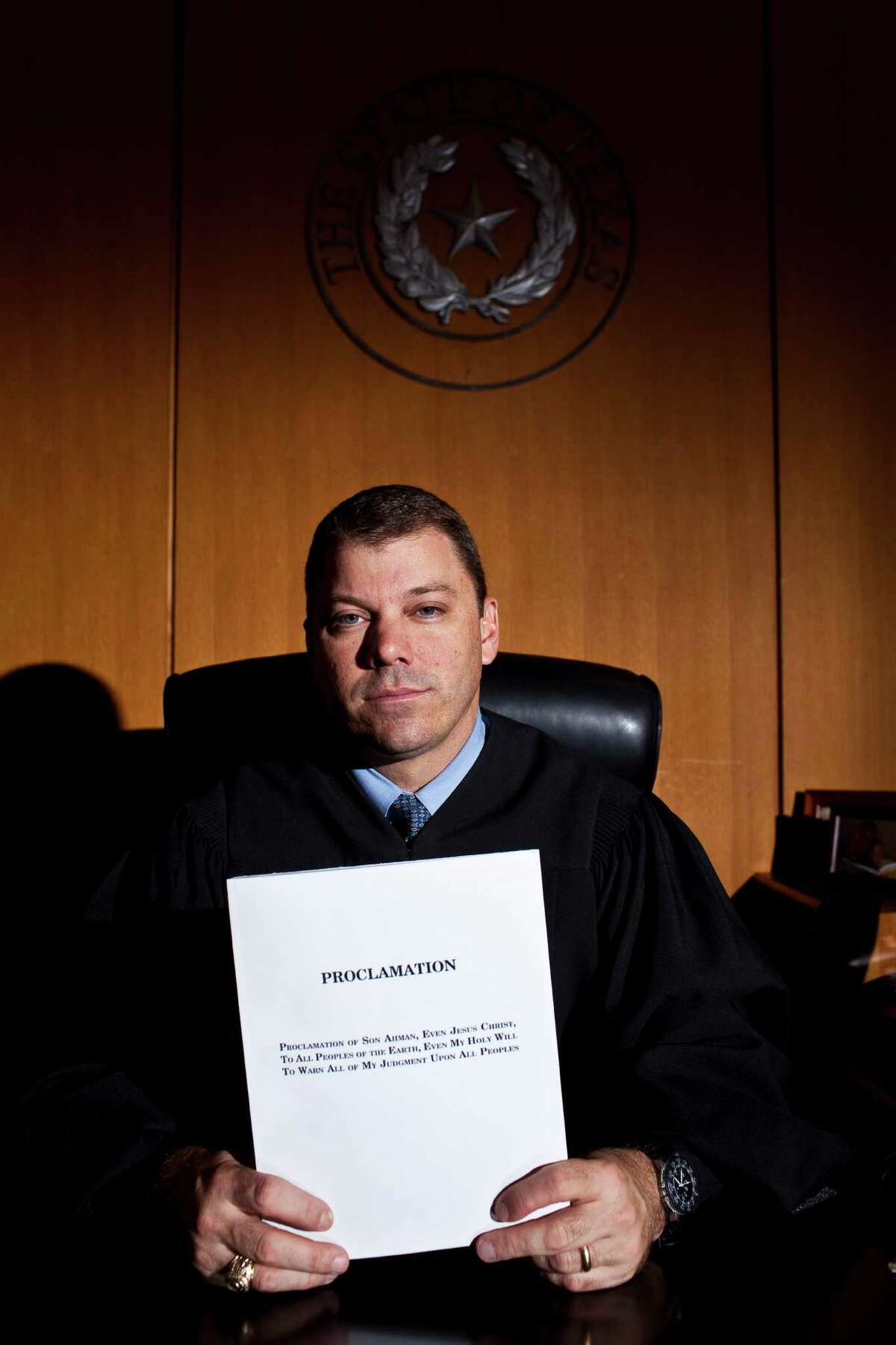 Judge: Pratt resignation left behind 'random chaos' in court