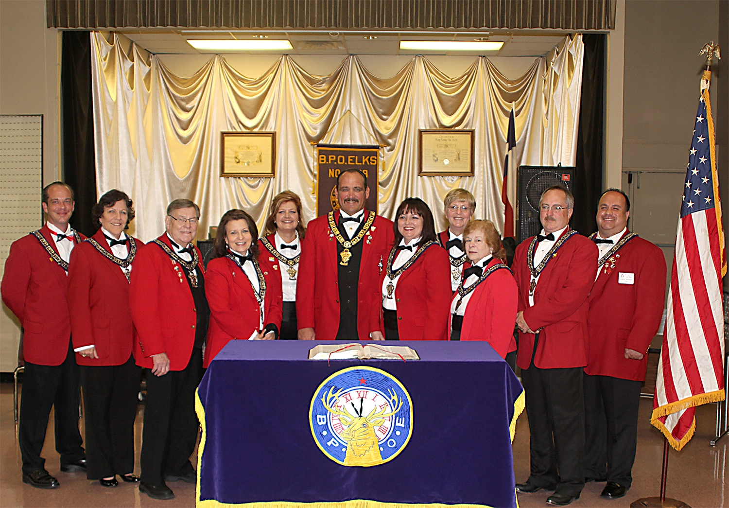 Katy Elks install officers