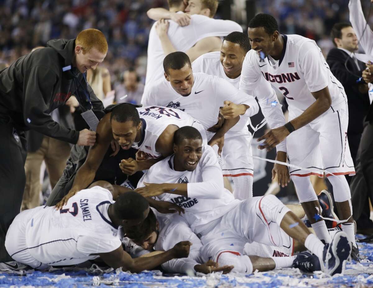 UConn stuns Kentucky, wins national title