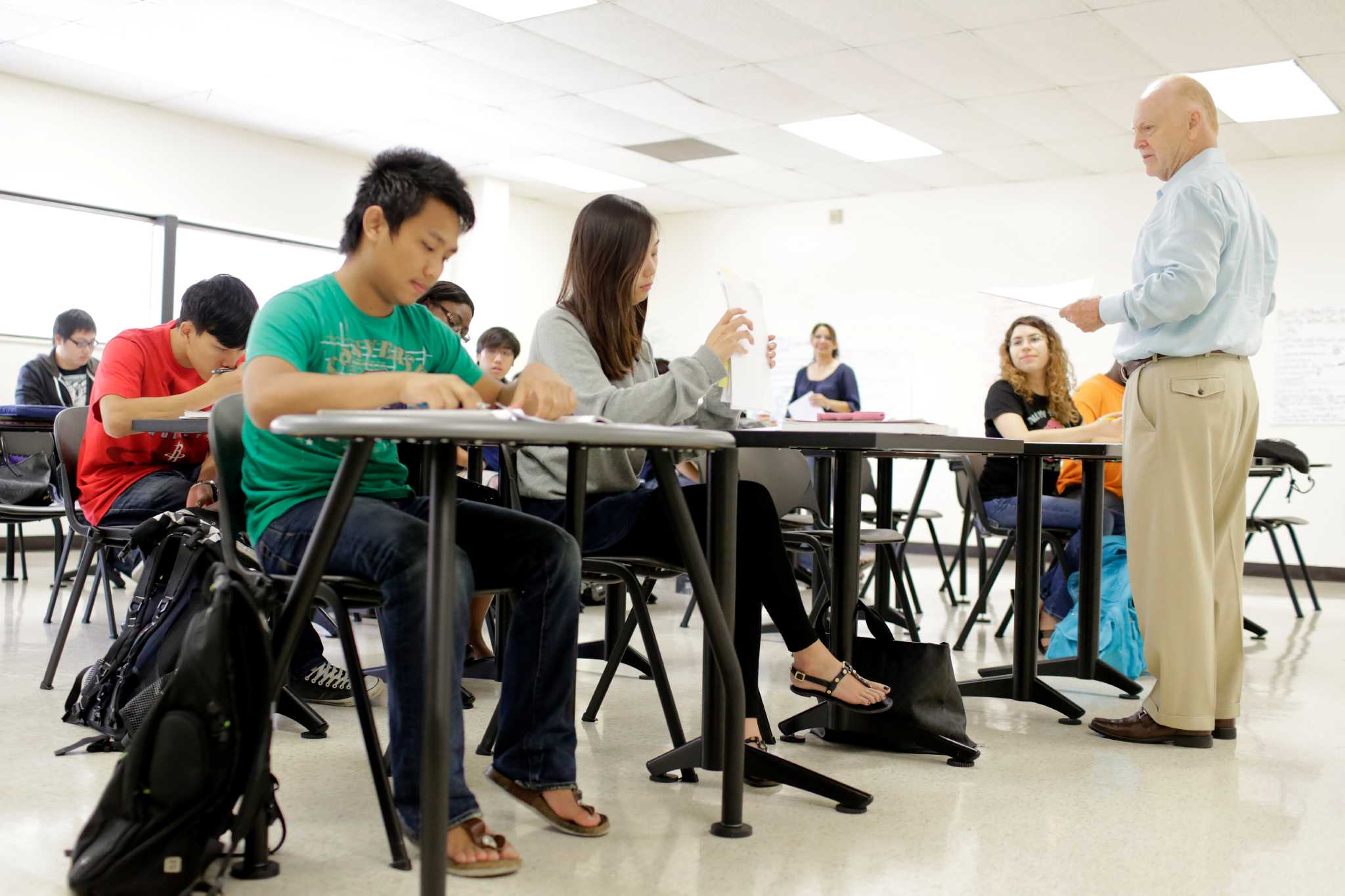 College completion rates rising across Texas