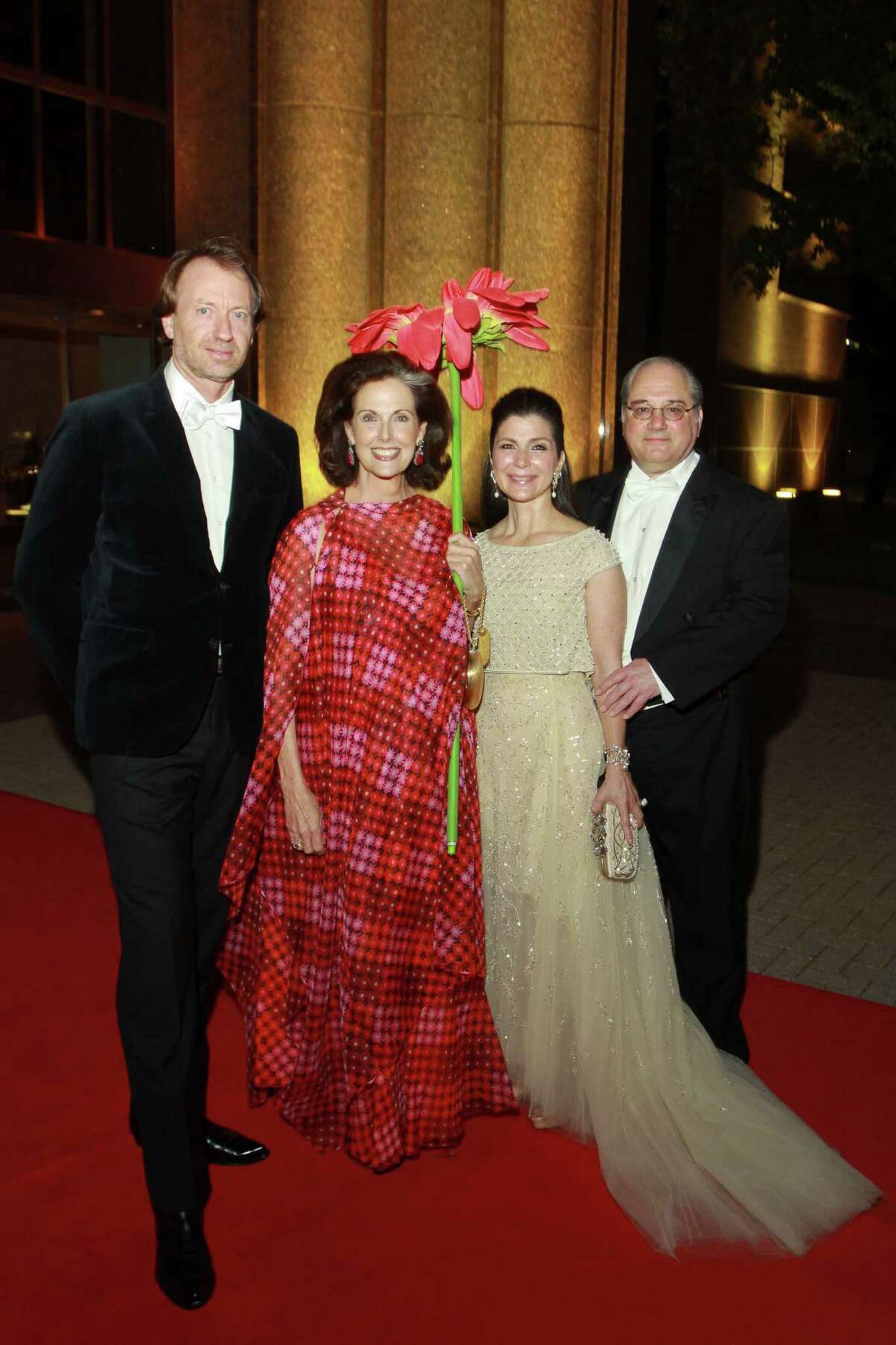 Floral and French, Opera Ball raises $2 million