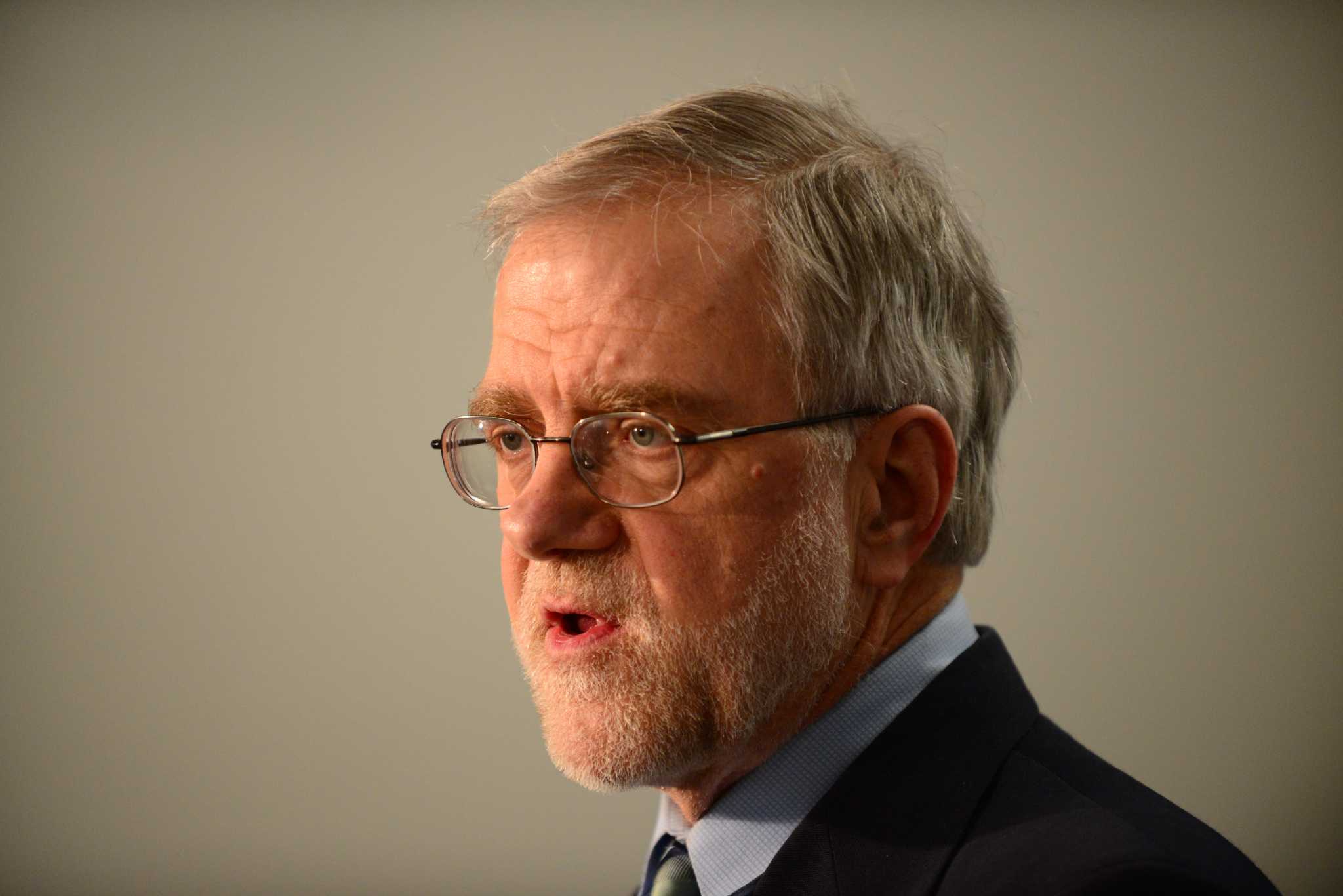 Hawkins presents platform