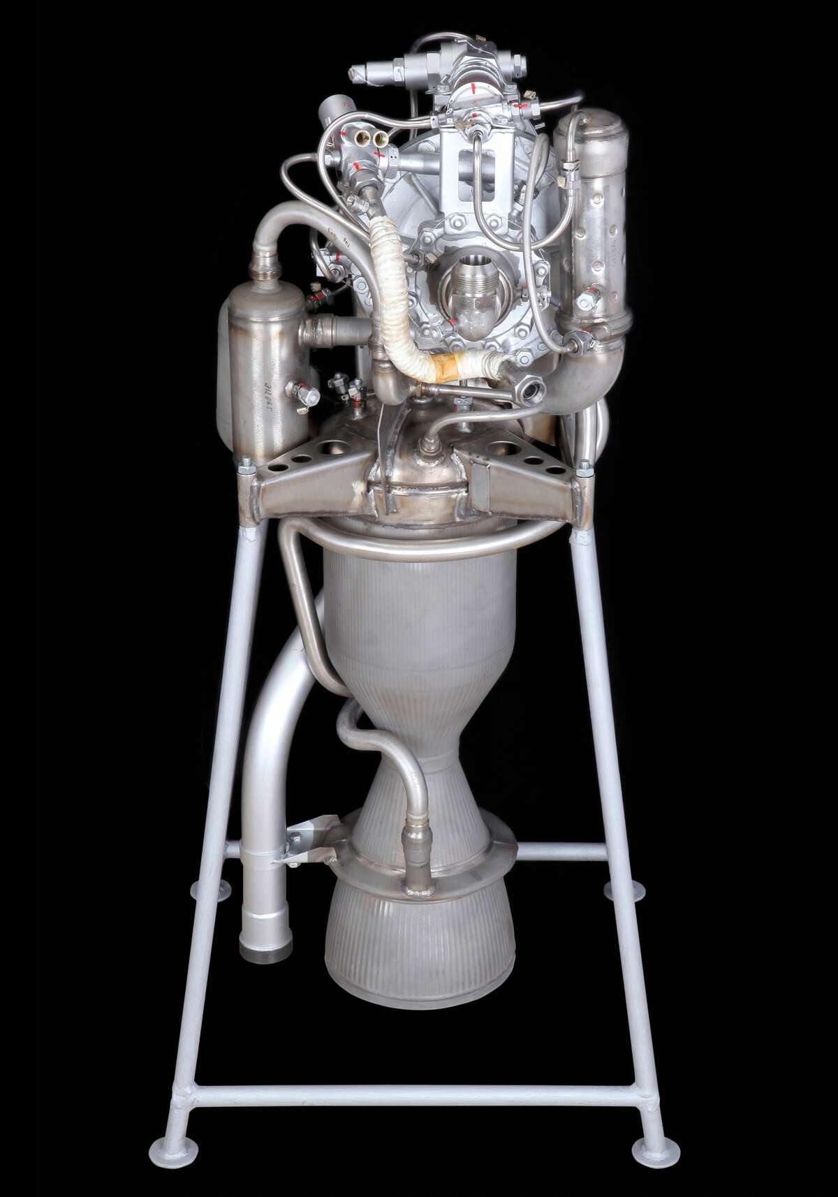 Apollo moon mission gear brings rare, valuable items to N.Y. auction