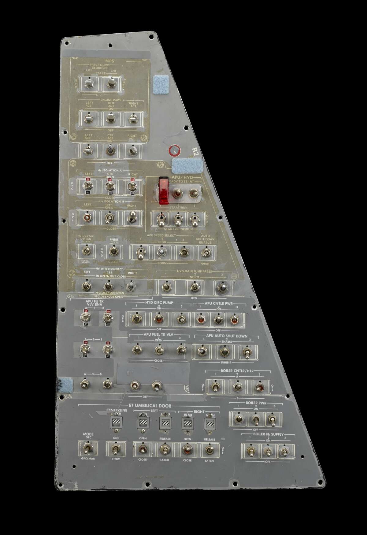 Apollo moon mission gear brings rare, valuable items to N.Y. auction