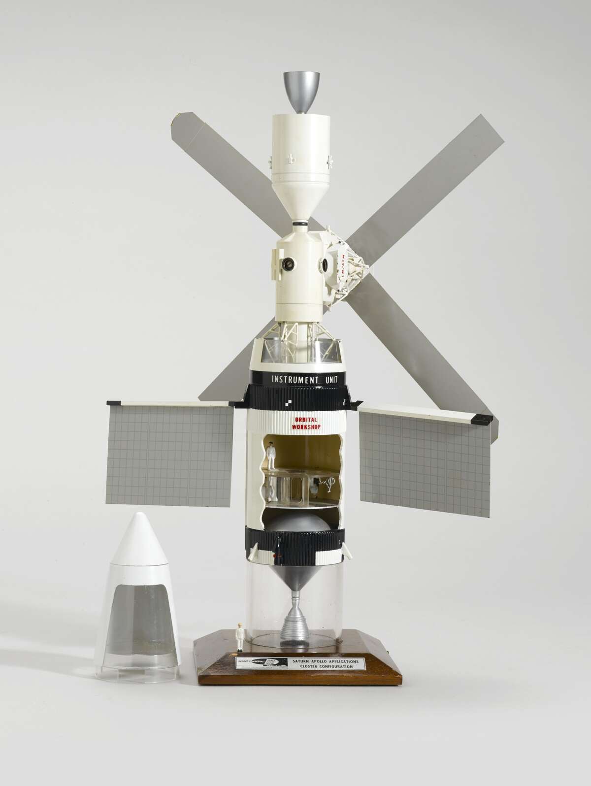 Apollo moon mission gear brings rare, valuable items to N.Y. auction