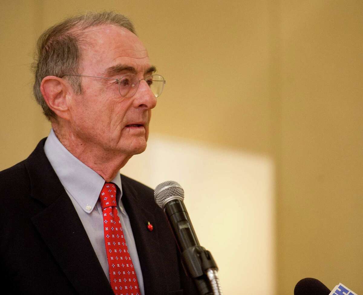 Vineyard Vines, Peter Malkin honored at Greenwich chamber luncheon