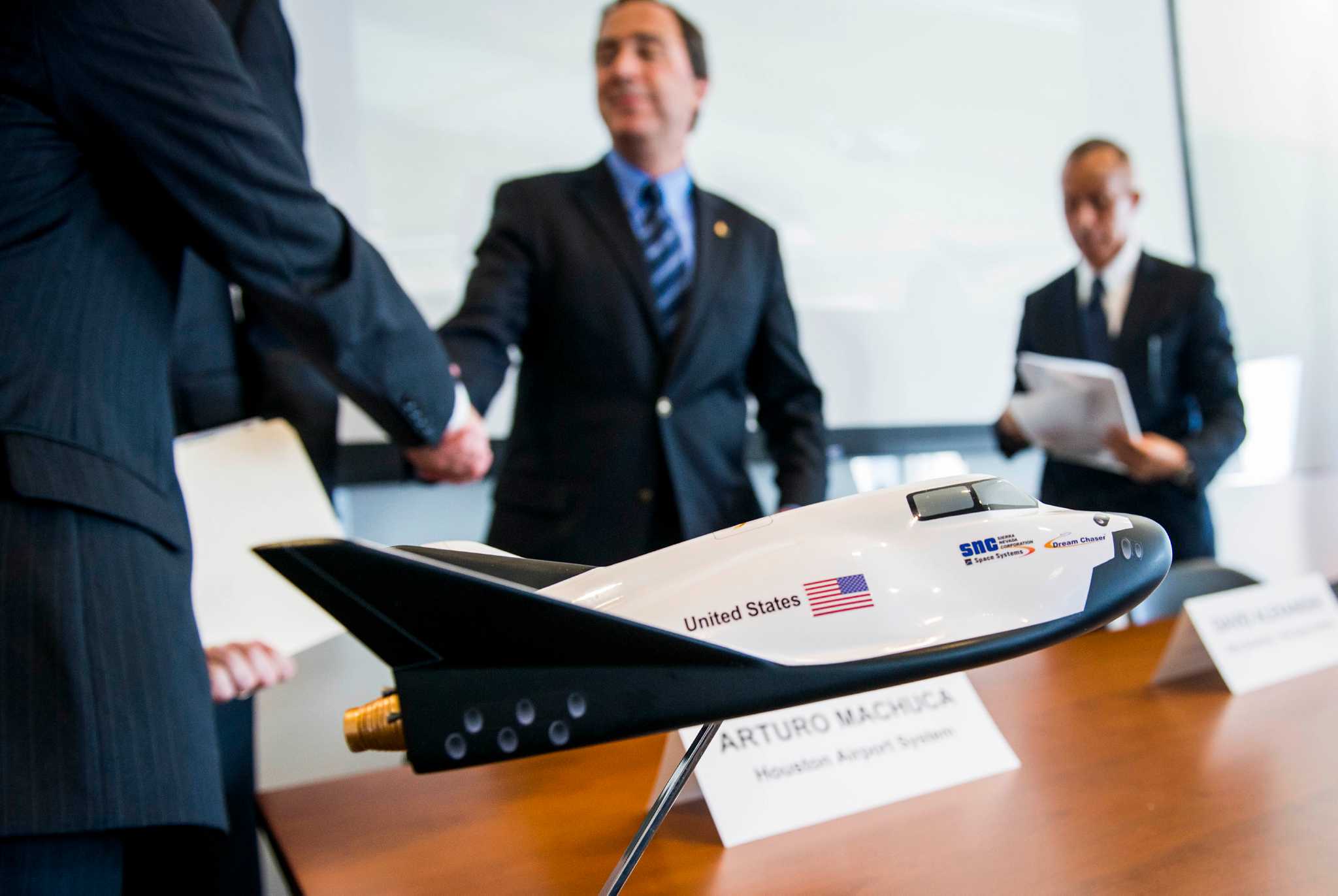 Sierra Nevada to partner with city on Ellington spaceport idea