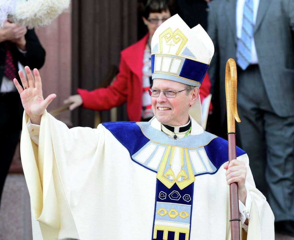 Amid pageantry, Albany has a new bishop
