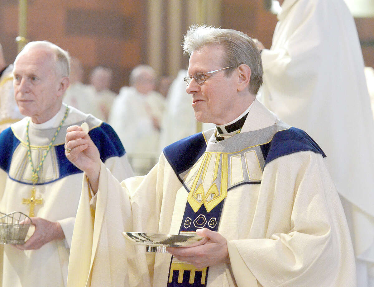 Amid pageantry, Albany has a new bishop