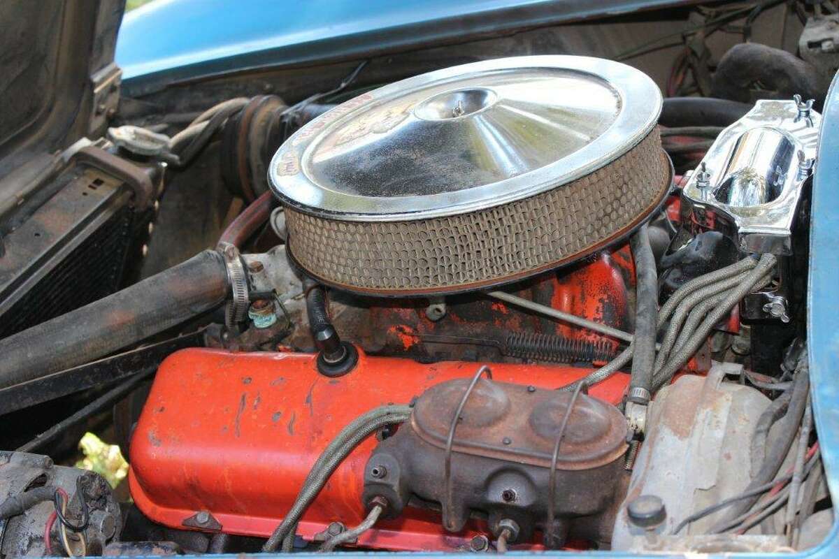 Neil Armstrong's old 'Vette in near-original condition draws throng of ...