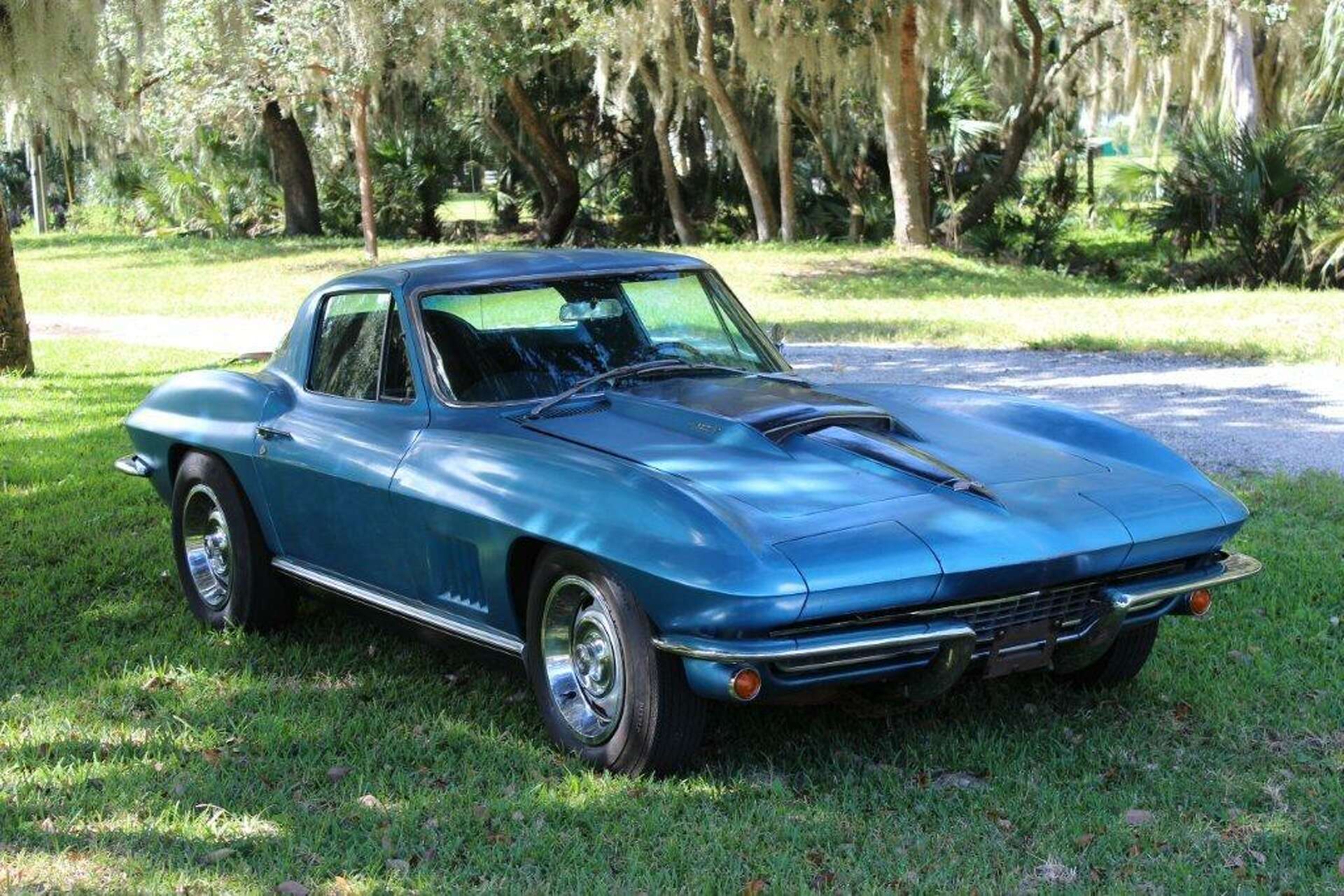 Neil Armstrong's old 'Vette in near-original condition draws throng of ...