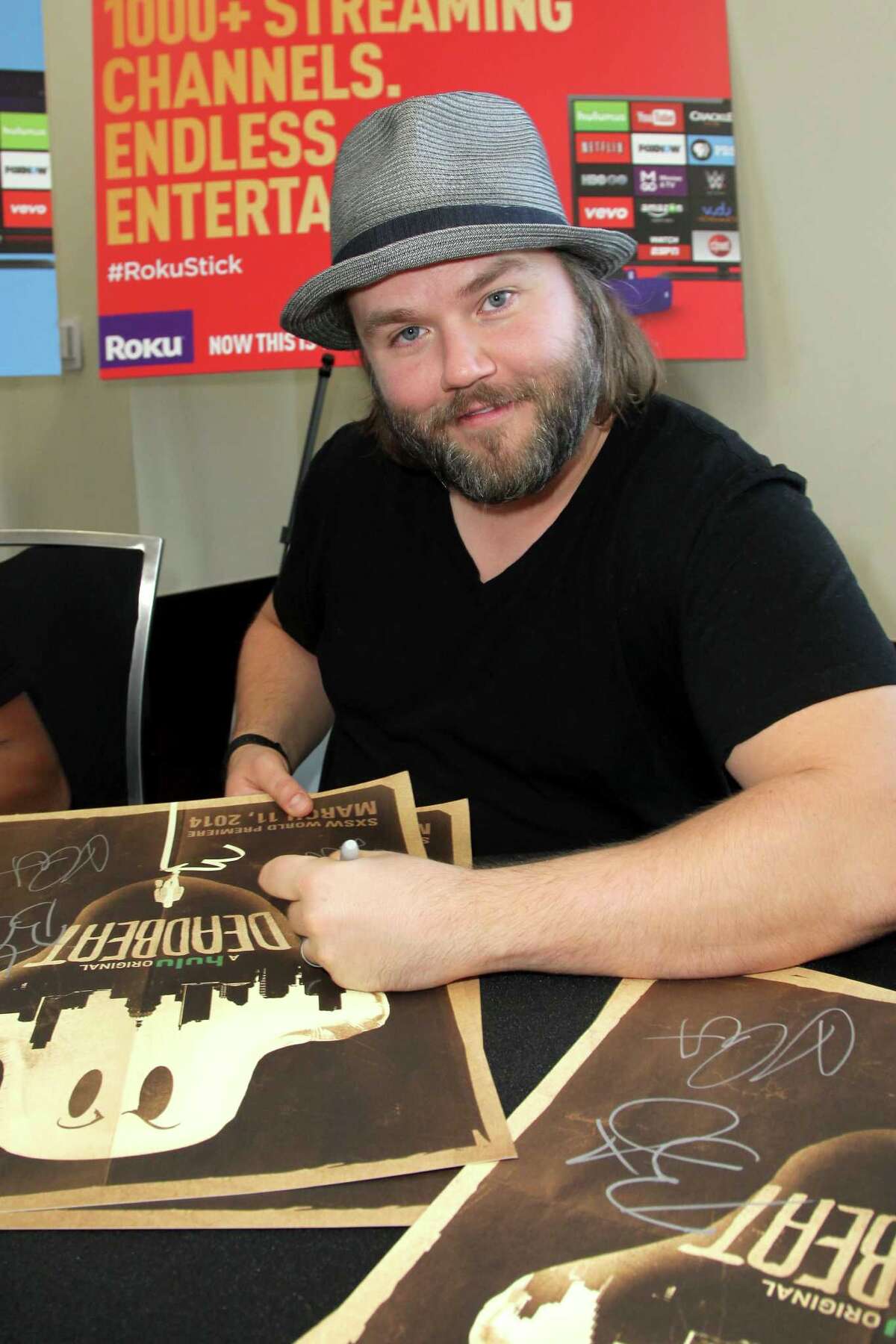 'Deadbeat': He Sees Dead People, but Through a Stoned Haze